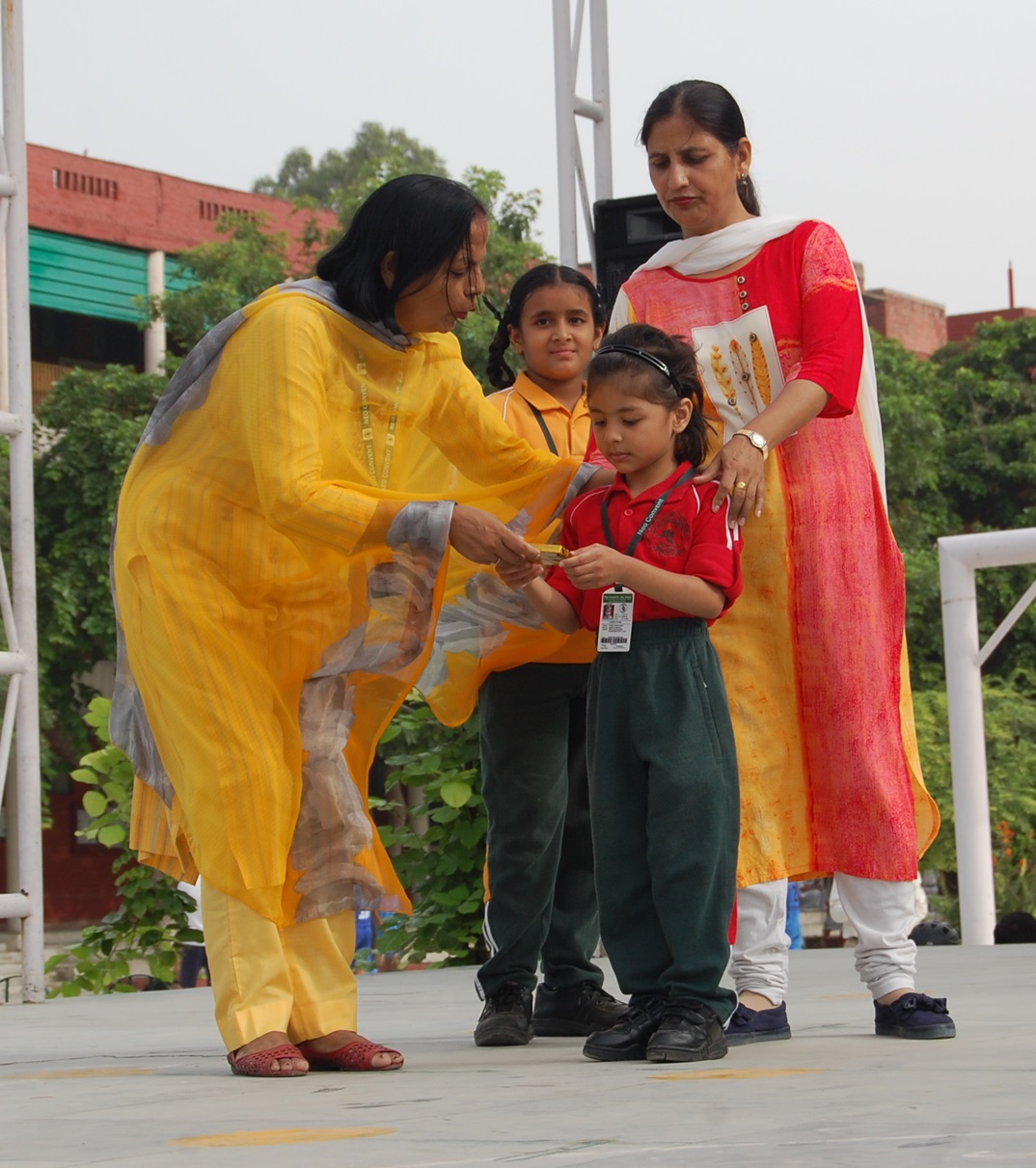 School with good Academic record in Delhi - Neo Convent School